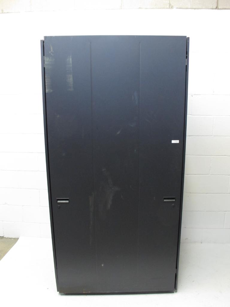 Dell Server Rack Enclosure | Property Room