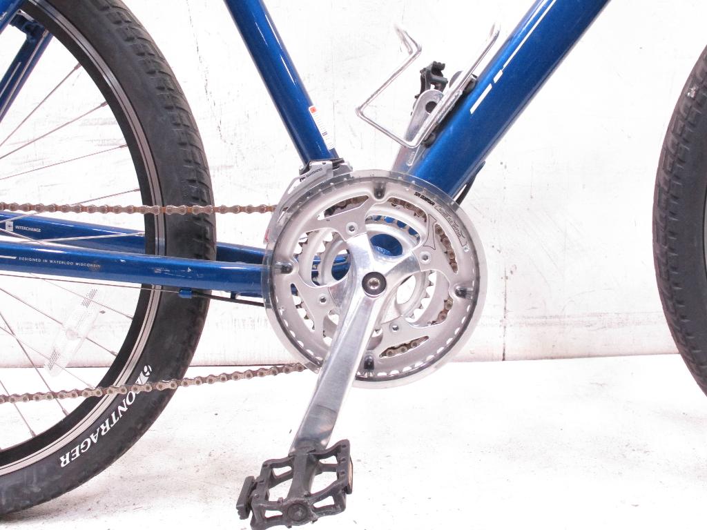 Trek Shift 3 Men's Hybrid Bike | Property Room