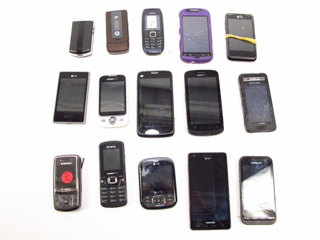 Assorted Cell Phones, 10+ Pieces | Property Room