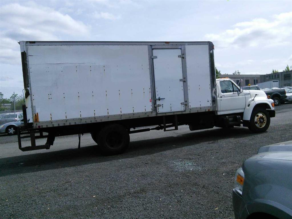 1995 Ford F80 (Hartford, CT 06114) | Property Room