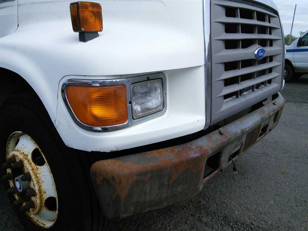 1995 Ford F80 (Hartford, CT 06114) | Property Room