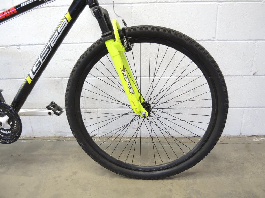Genesis GS29 Off Road Bike | Property Room