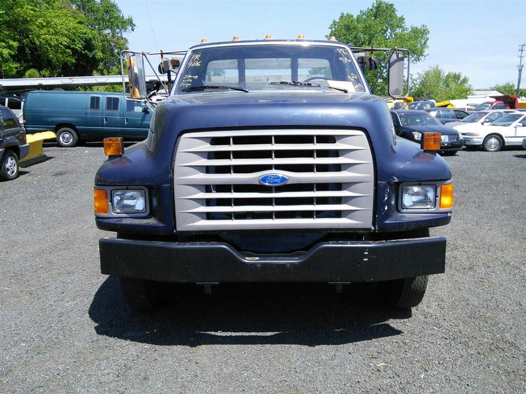 1994 Ford F-700 (Hartford, CT 06114) | Property Room