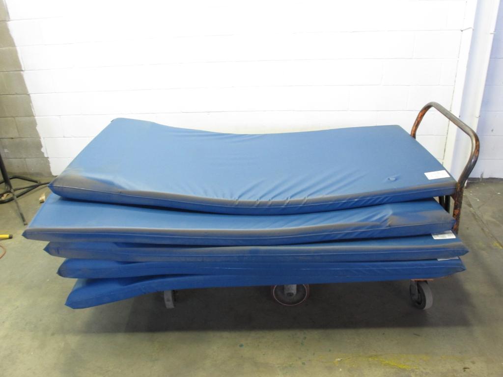 Sureline Mfg. Foam Mats, 5 Peices | Property Room