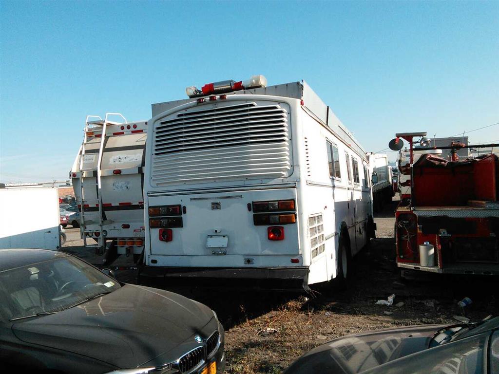 1989 Thomas Unidentified Bus (Brooklyn, NY 11211) | Property Room