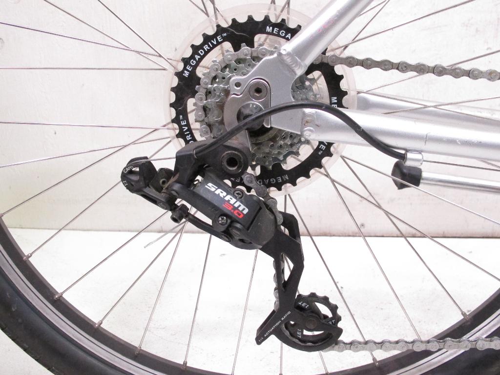 Trek Sole Ride 100 Unisex Hybrid Cruiser Bike | Property Room