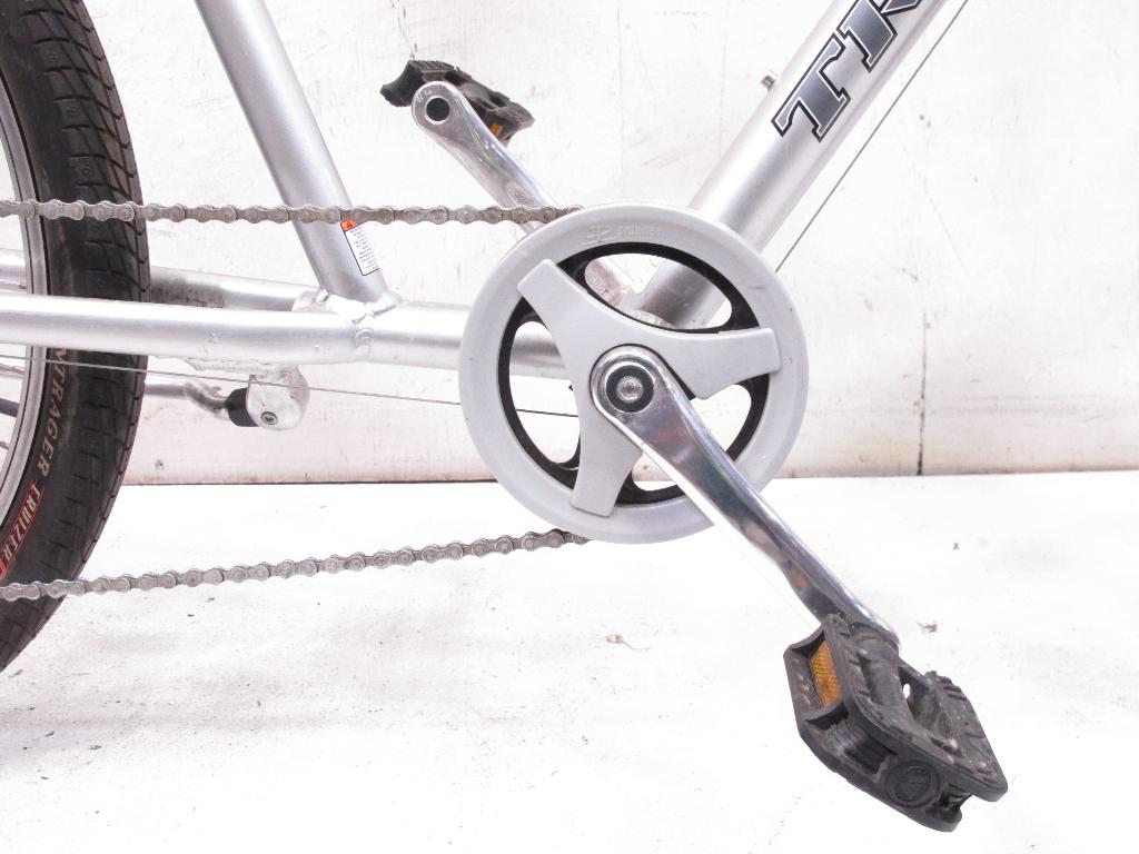 Trek Sole Ride 100 Unisex Hybrid Cruiser Bike | Property Room