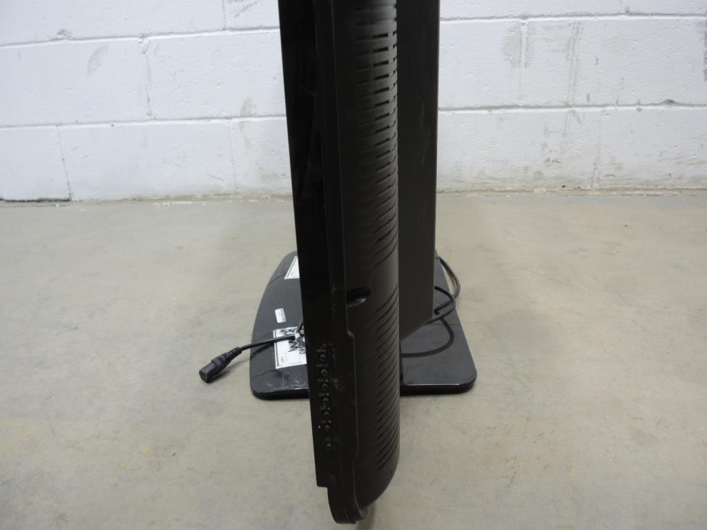 Proscan 40" LCD TV | Property Room