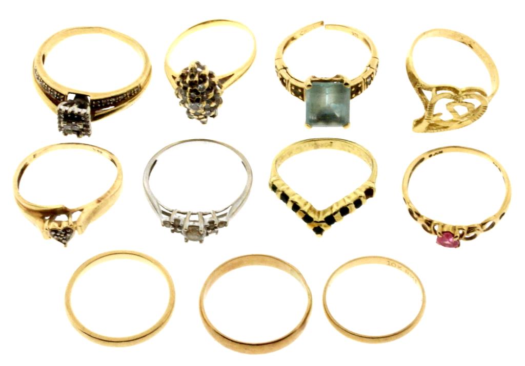 10kt Gold Rings, 11 Rings | Property Room