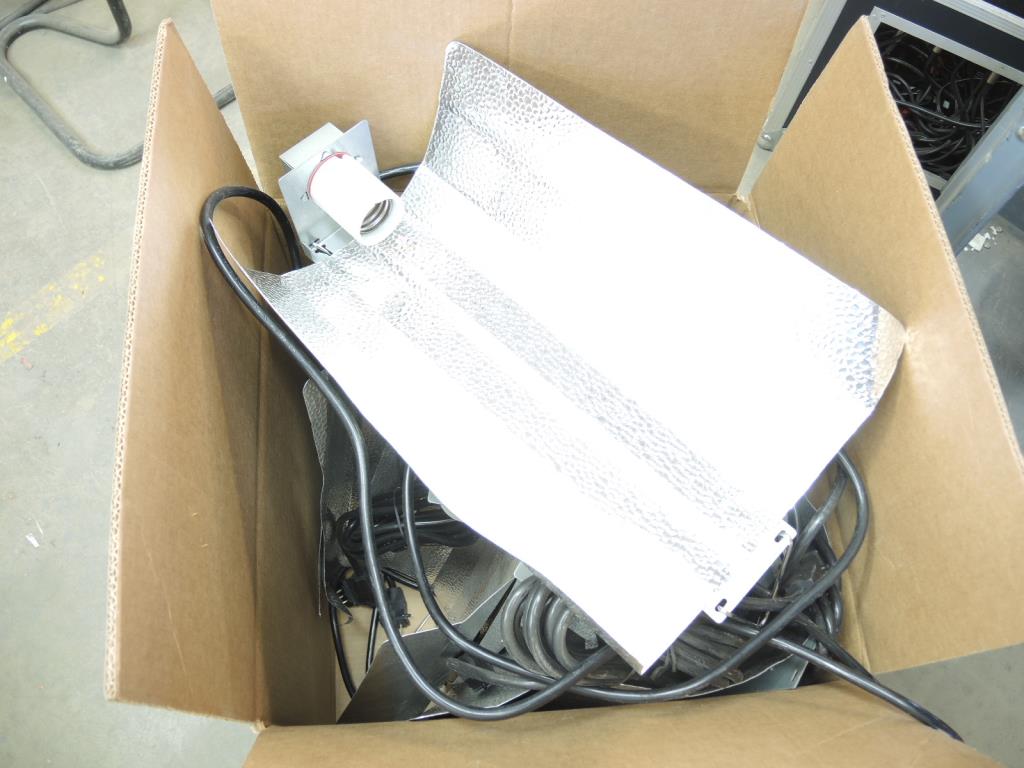 Sun System Econo Wing Reflectors, 10 Pieces | Property Room