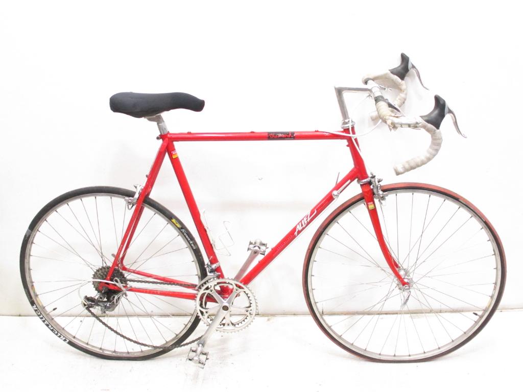 Vintage Specialized Allez Men's Road Bike | Property Room