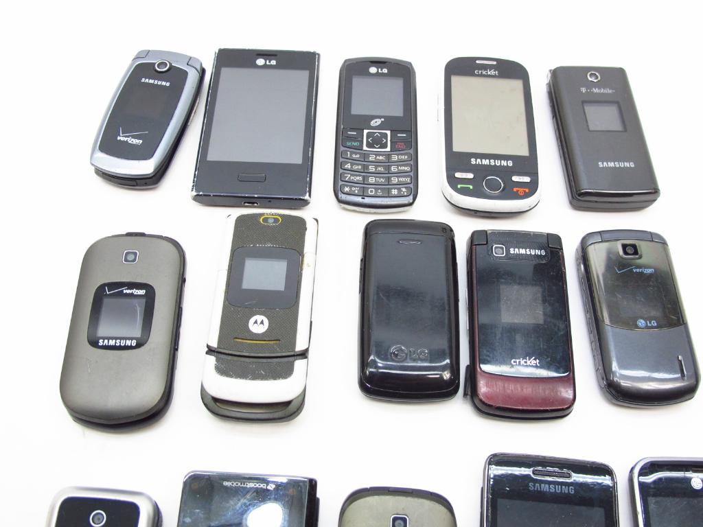 Samsung, LG And Other Assorted Cell Phones, 10+ Pieces | Property Room
