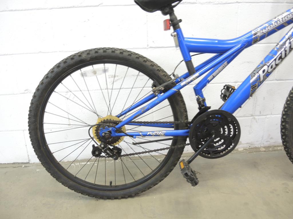 Pacific Evolution Mountain Bike | Property Room