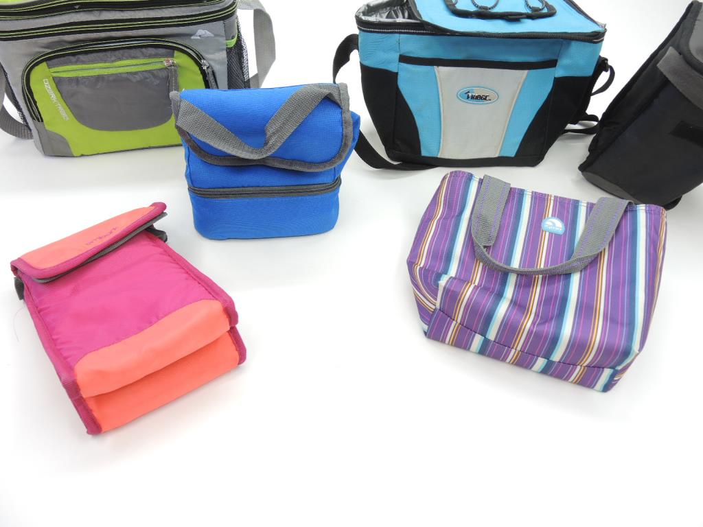 Ozark Trail Lunch Box And More, 5 Pieces | Property Room