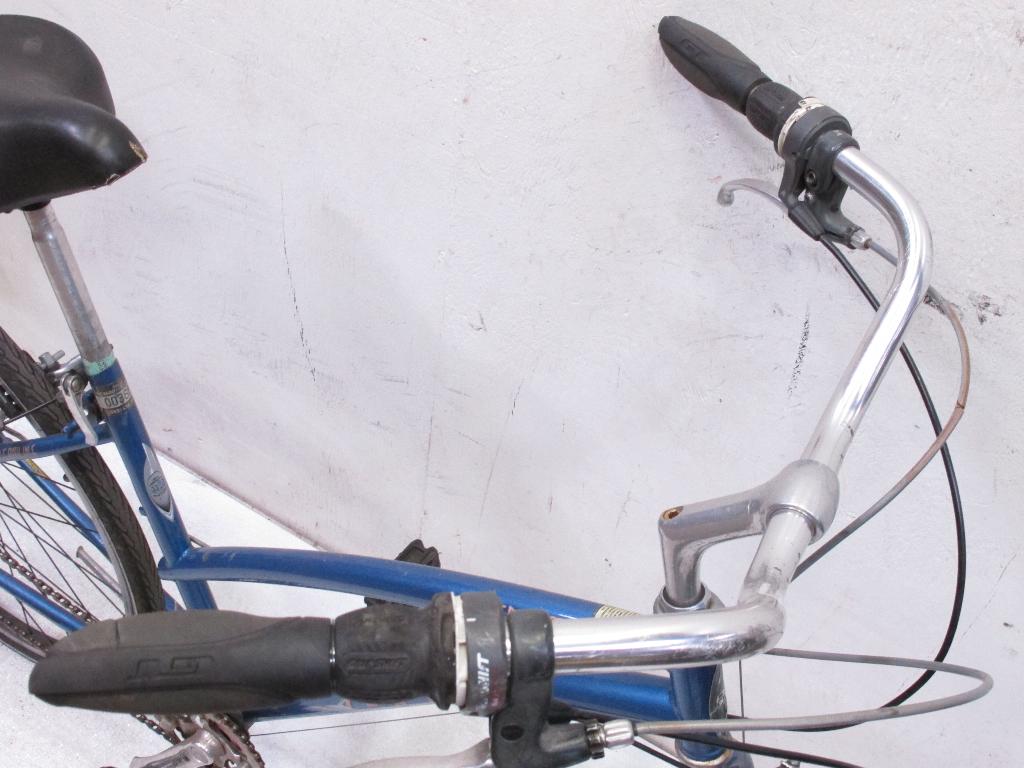 GT Slipstream Women's Hybrid Bike | Property Room