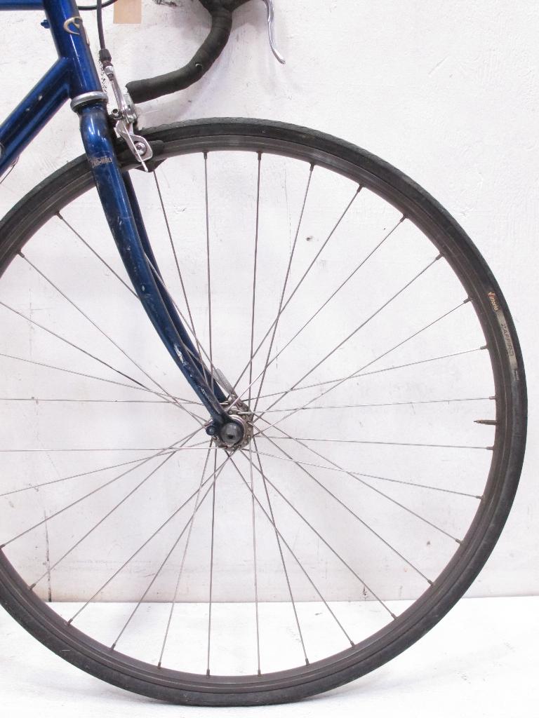 Trek 1220 Men's Road Bike | Property Room