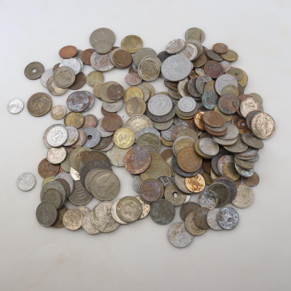 2+ Lbs Foreign Coins | Property Room