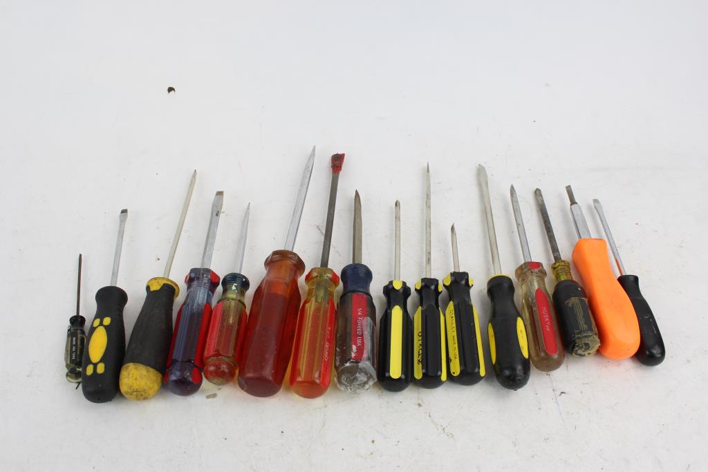 20+ Hand Tools, Flashlights, And More | Property Room