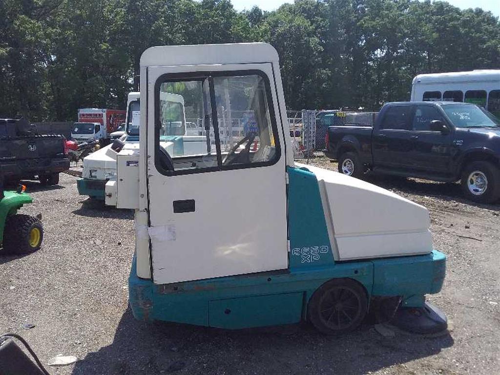 2000 Tennant 6500 (Medford, NY 11763) | Property Room