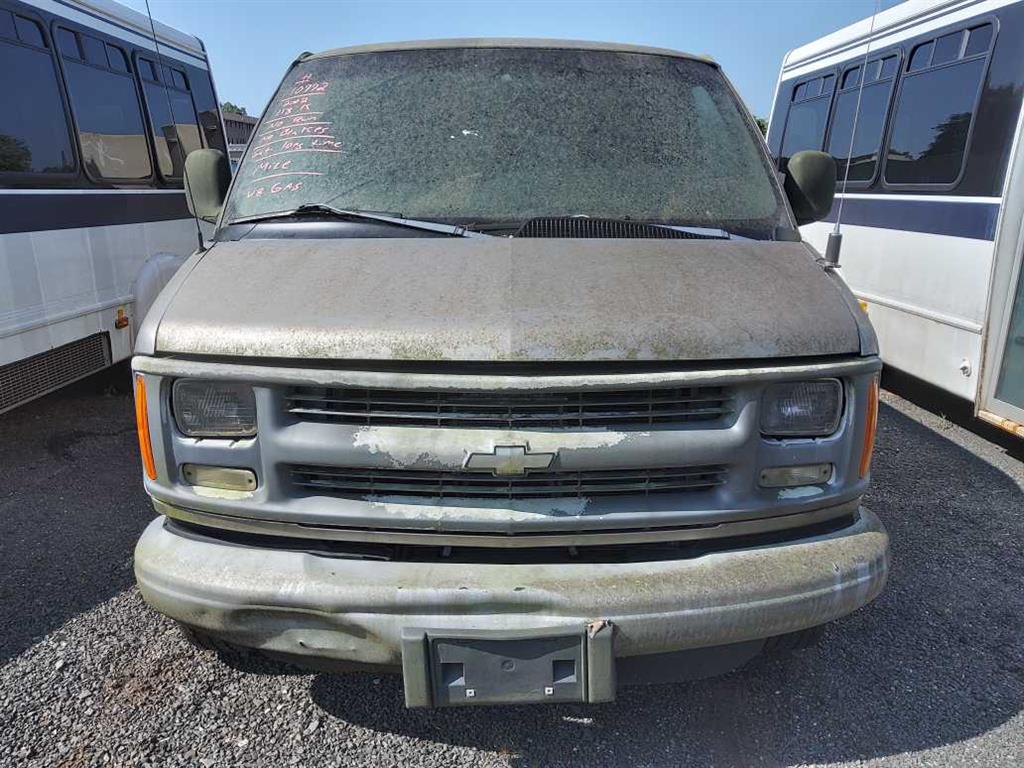 2002 Chevrolet Express (Hartford, CT 06114) | Property Room