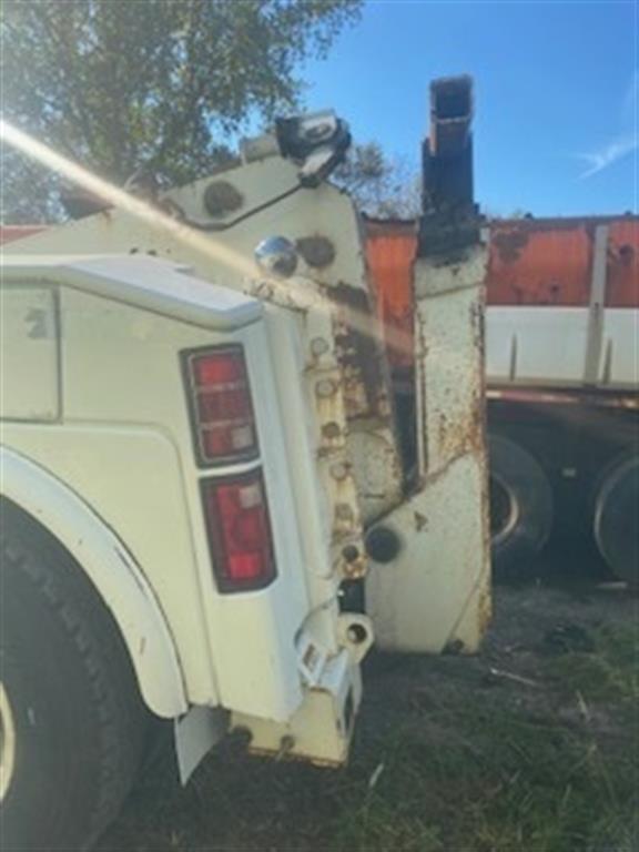 2002 Mack RD6 (Brooklyn, NY 11214) | Property Room