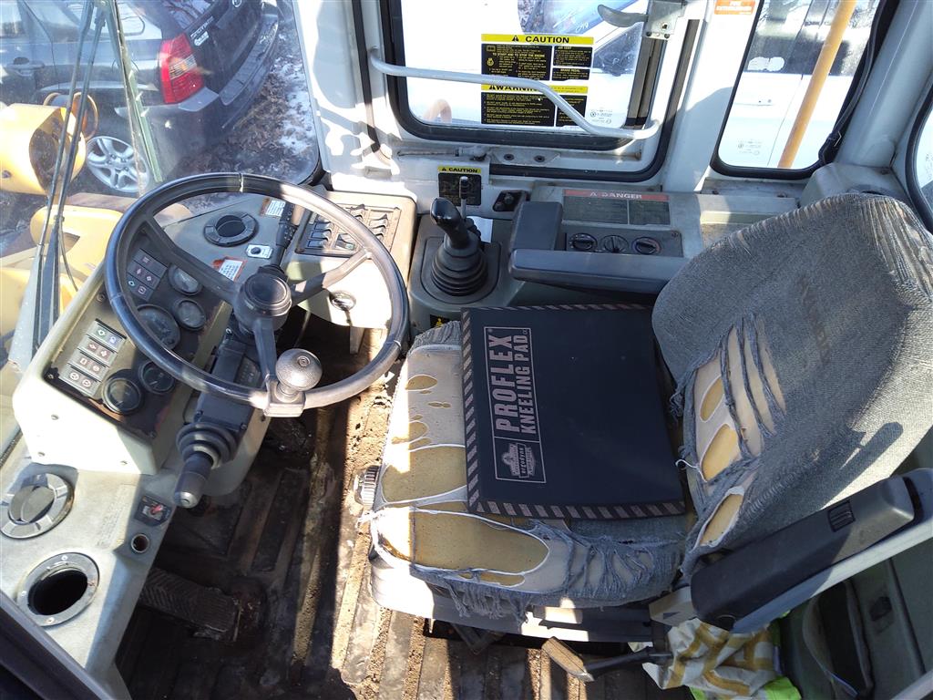 2003 Hyundai HL750 (Staten Island, NY 10309) | Property Room