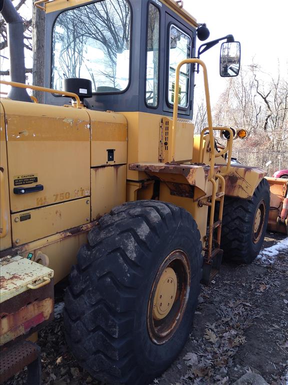 2003 Hyundai HL750 (Staten Island, NY 10309) | Property Room