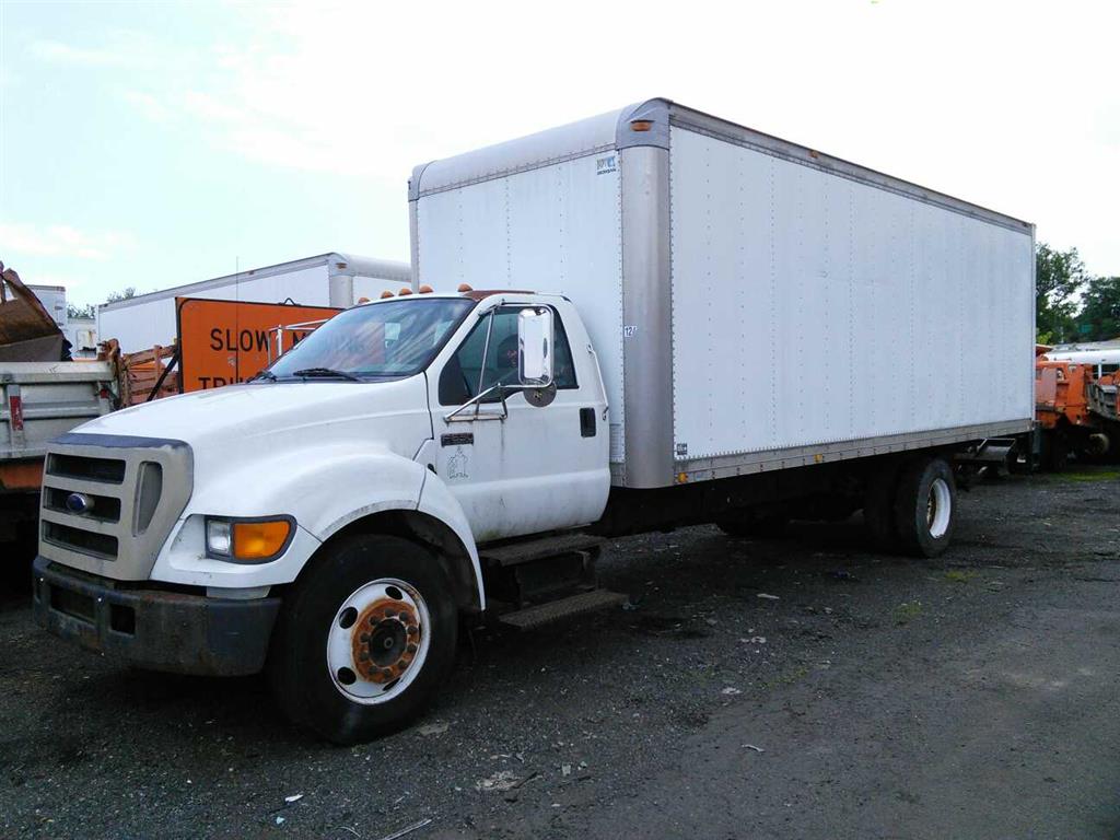 2004 Ford F660 4X2 (Hartford, CT 06114) | Property Room
