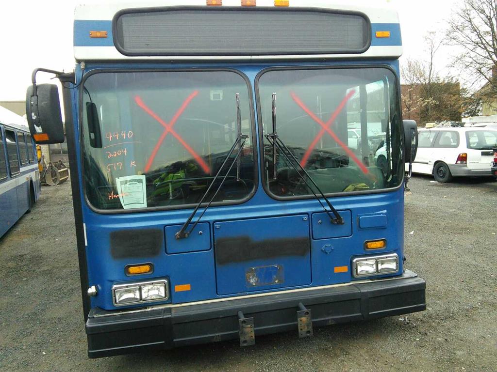 2004 New Flyer D40LF (Hartford, CT 06114) | Property Room