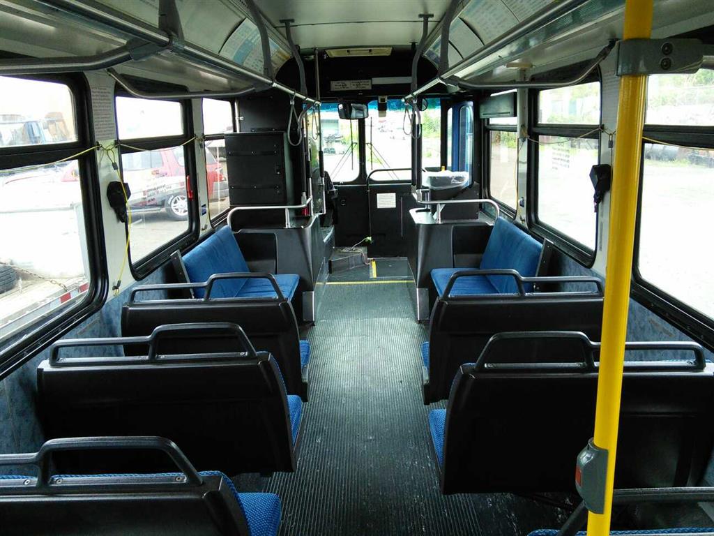 2004 New Flyer D40LF (Hartford, CT 06114) | Property Room