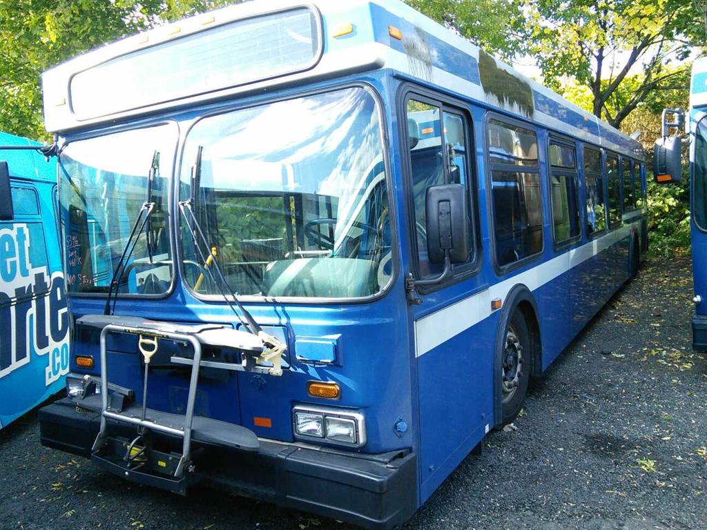 2004 New Flyer D40LF (Hartford, CT 06114) | Property Room
