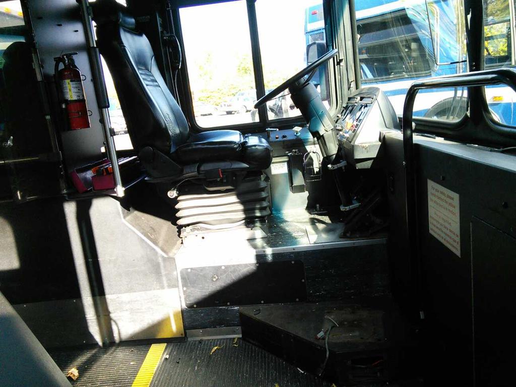 2004 New Flyer D40LF (Hartford, CT 06114) | Property Room