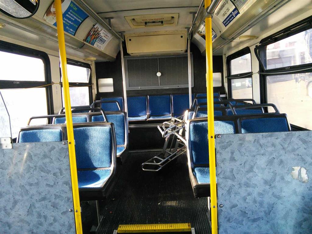 2004 New Flyer D40LF (Hartford, CT 06114) | Property Room