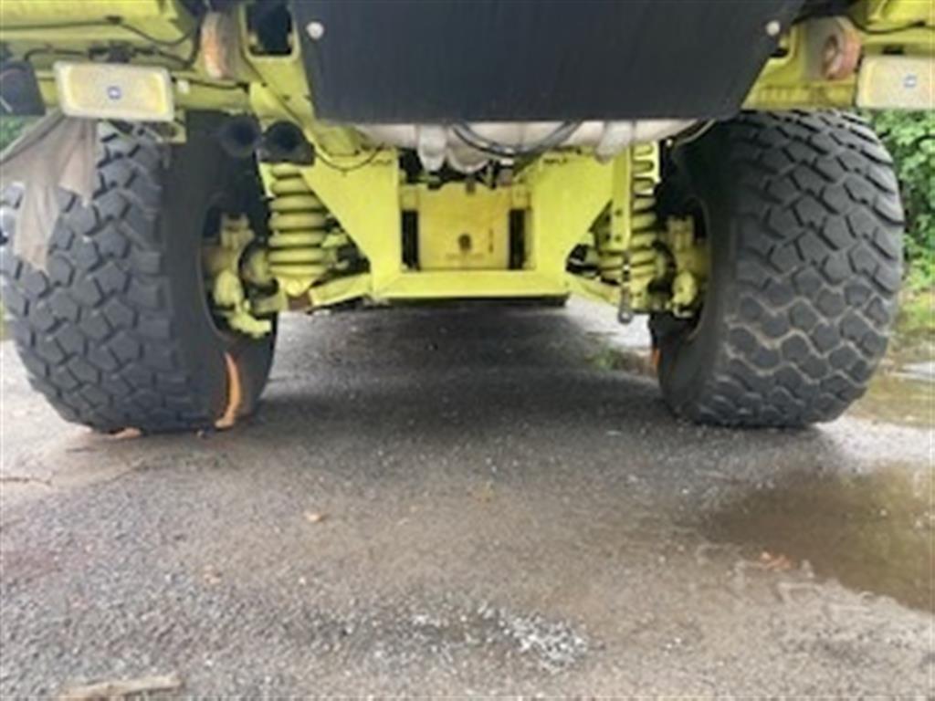 2004 OshKosh STI-3000 (Brooklyn, NY 11214) | Property Room