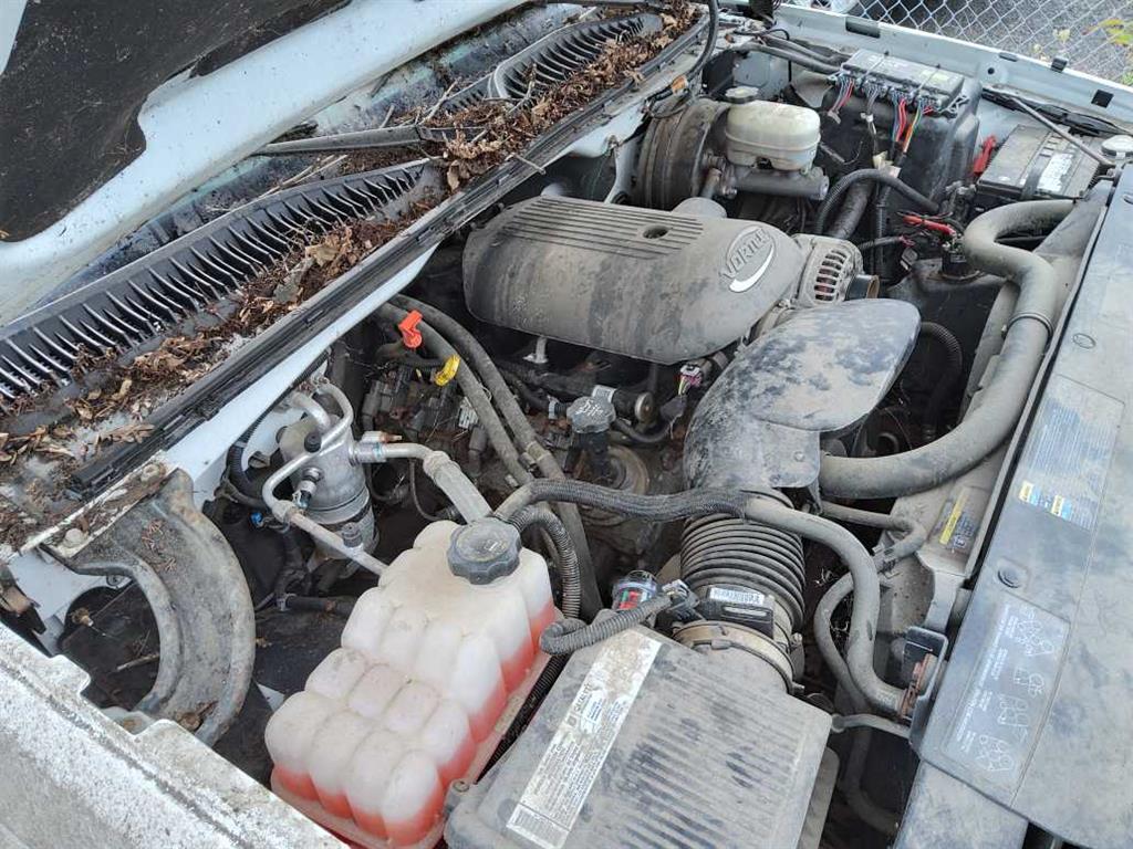 2005 Chevrolet Silverado (Hartford, CT 06114) | Property Room