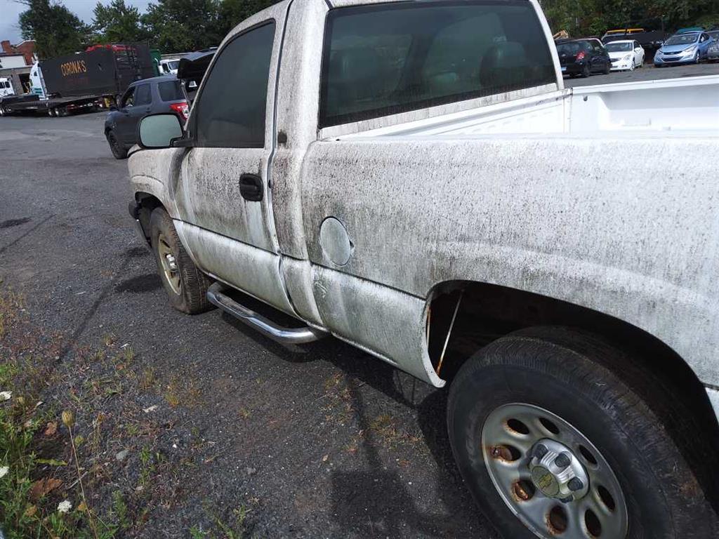 2005 Chevrolet Silverado (Hartford, CT 06114) | Property Room