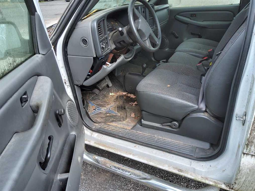 2005 Chevrolet Silverado (Hartford, CT 06114) | Property Room