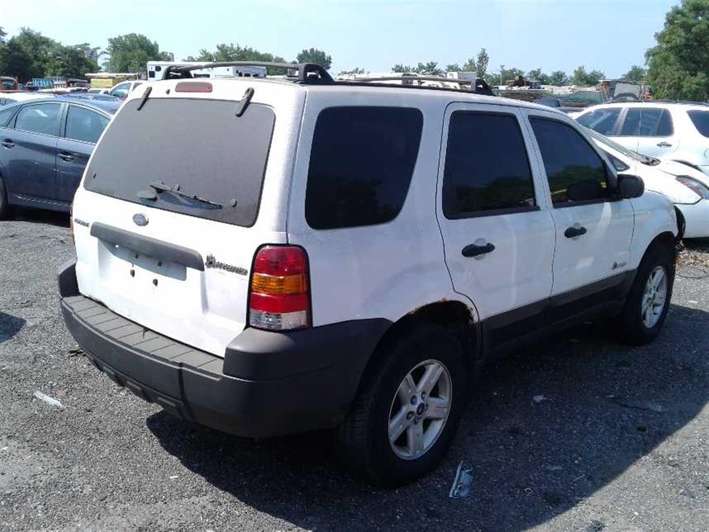 2005 Ford Escape Hybrid (Brooklyn, NY 11214) | Property Room