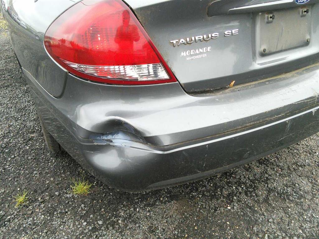 2005 Ford Taurus S (Hartford, CT 06114) | Property Room