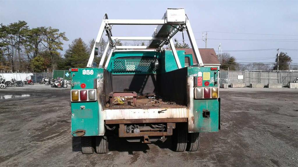 2005 GMC C4500/C4C042 (Medford, NY 11763) | Property Room