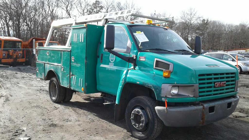 2005 GMC C4500/C4C042 (Medford, NY 11763) | Property Room