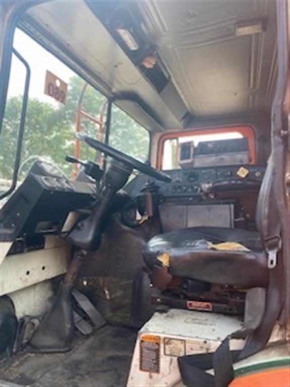 2005 Mack 600 (brookl, ny 11214) | Property Room