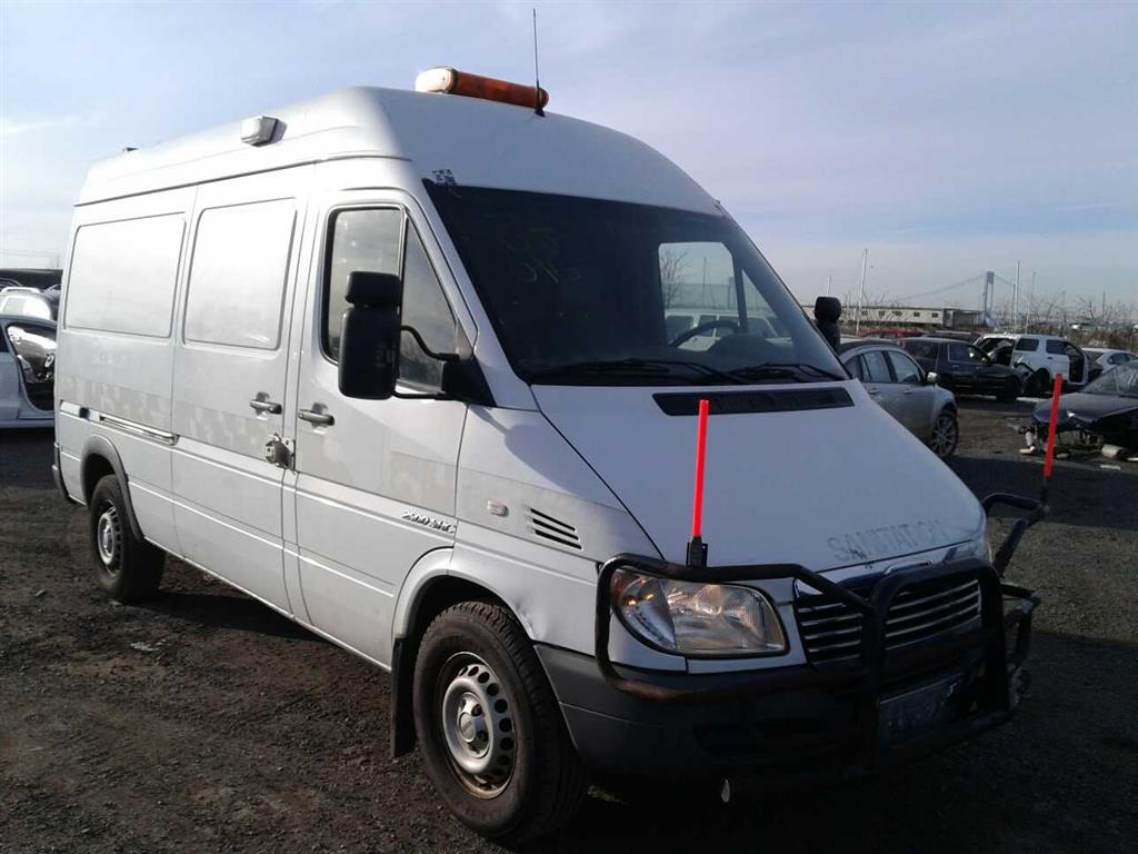 2006 Freightliner Sprinter 2500 (Brooklyn, NY 11214) | Property Room