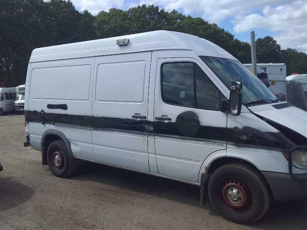 2006 Freightliner Sprinter 2500 (Medford, NY 11763) | Property Room