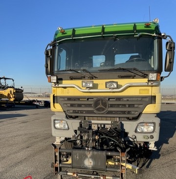 2006 Mercedes-Benz Actros 2040 AS #90543 & Overaasen Trailer Runway ...