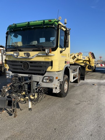 2006 Mercedes-Benz Actros 2040 AS #90545 & Overaasen Trailer Runway ...