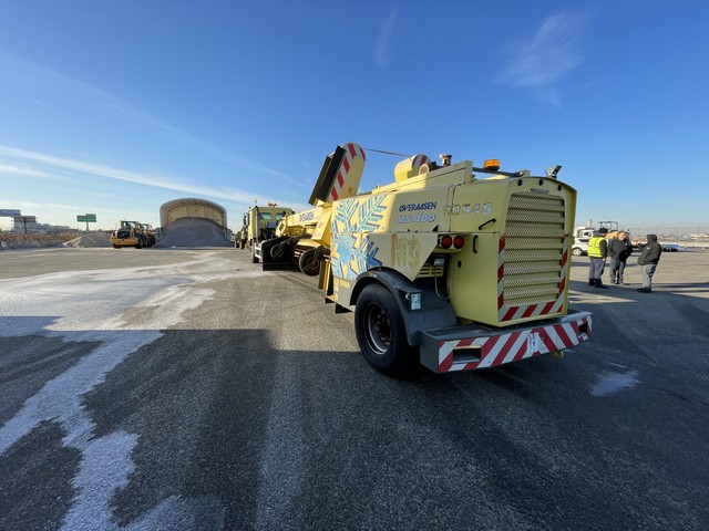 2006 Mercedes-Benz Actros 2040 AS #90545 & Overaasen Trailer Runway ...