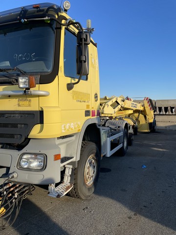 2006 Mercedes-Benz Actros 2040 AS #90628 & Overaasen Trailer Runway ...