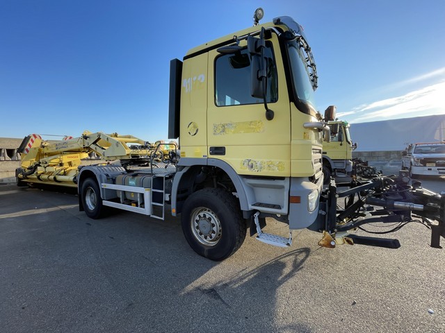 2006 Mercedes-Benz Actros 2040 AS #90628 & Overaasen Trailer Runway ...
