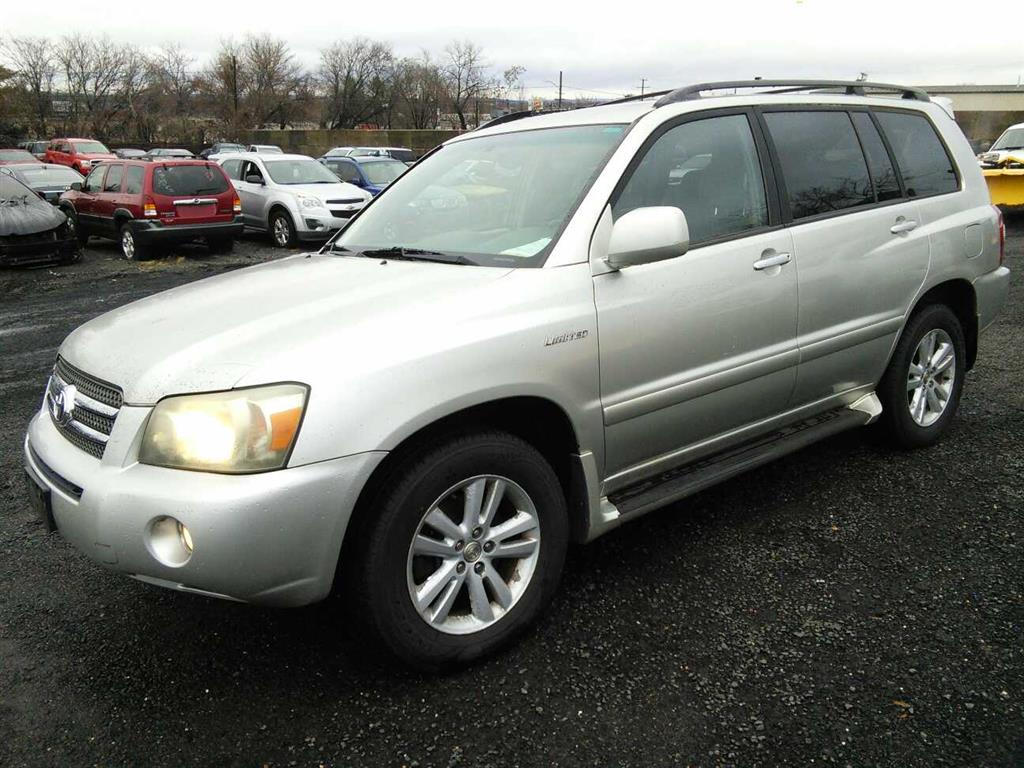 2006 Toyota Highlander (Hartford, CT 06114) | Property Room
